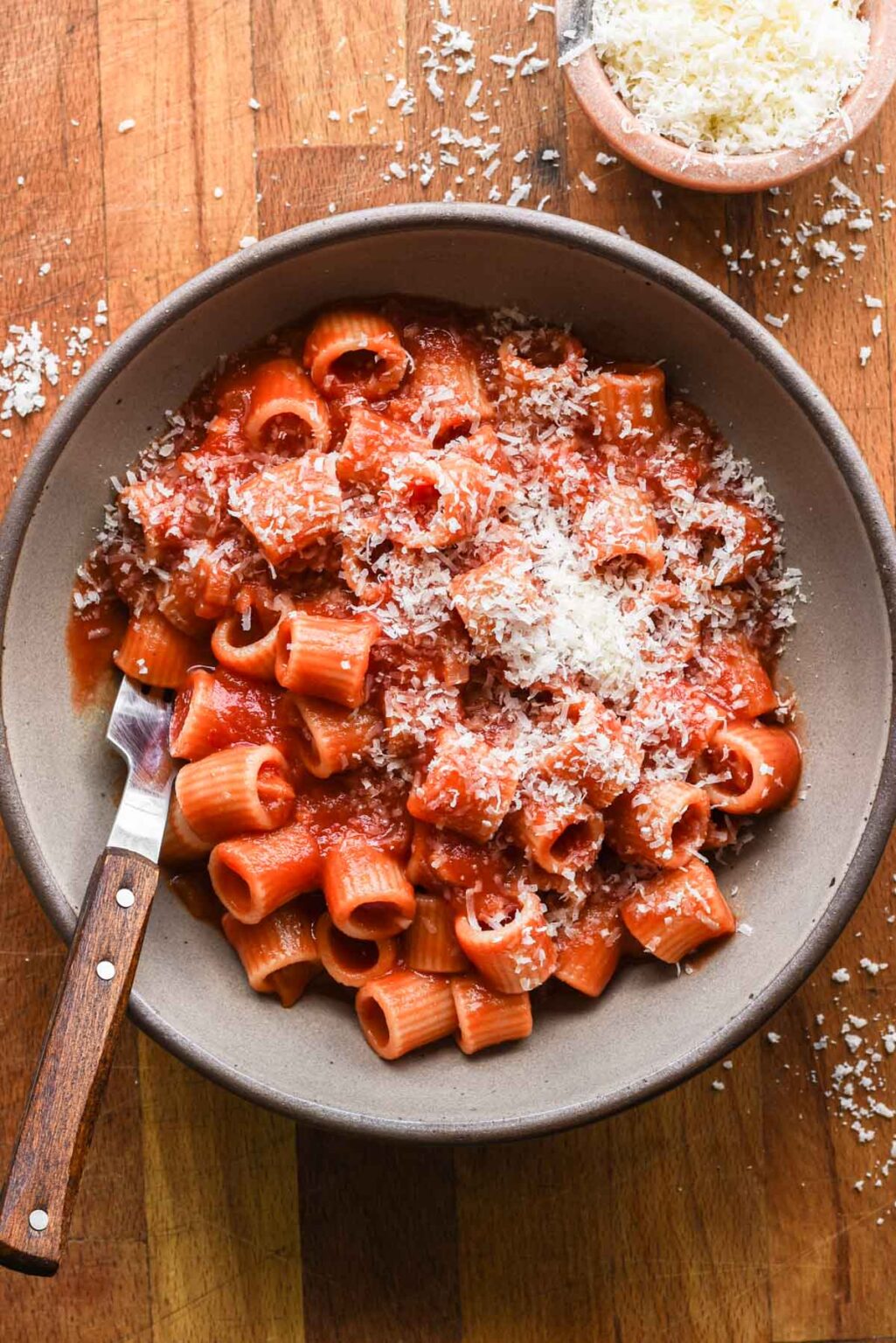 Homemade Spicy Tomato Sauce - Cozy Cravings